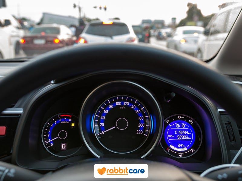 สัญลักษณ์ไฟคอนโซลรถ บอกอะไรบ้าง? | แรบบิท แคร์